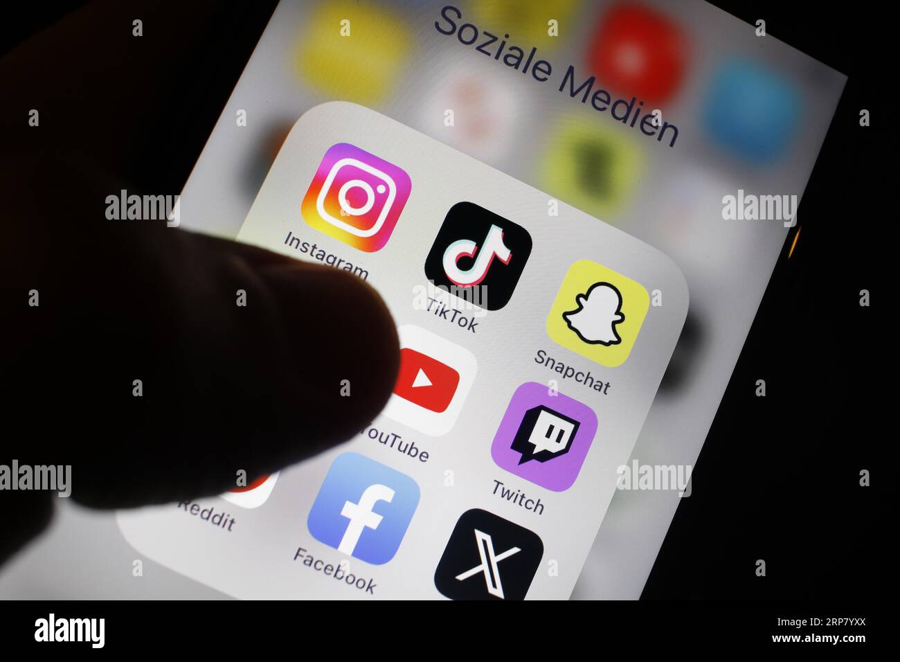 Tik tok snapchat hi-res stock photography and images - Alamy