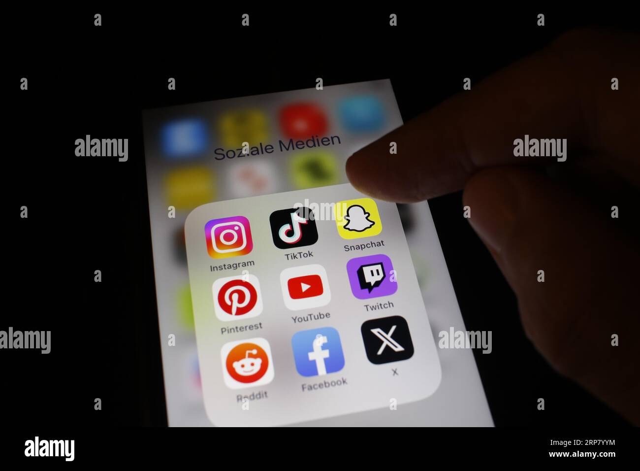 Tik tok snapchat hi-res stock photography and images - Alamy