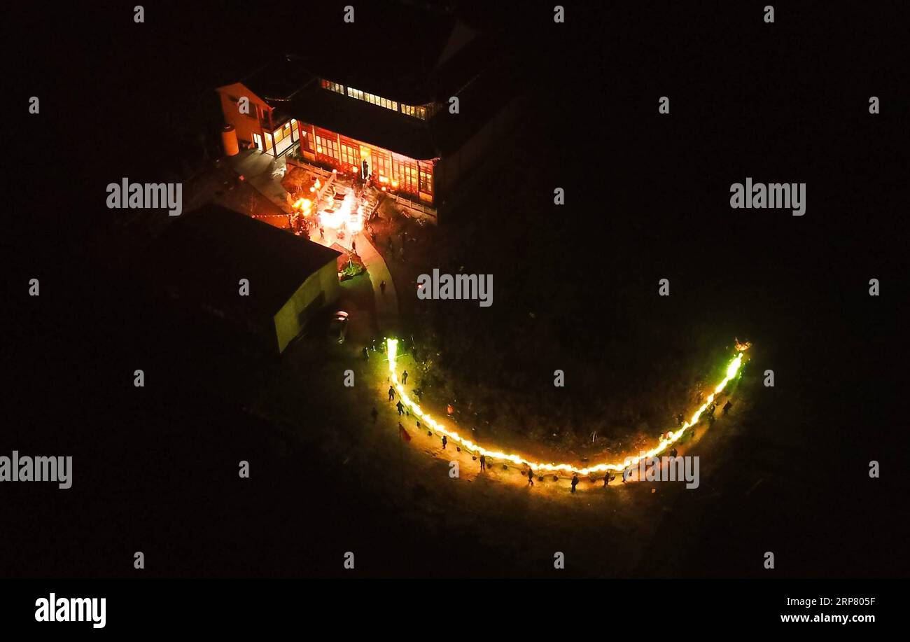 Villages inside city china hi-res stock photography and images - Alamy