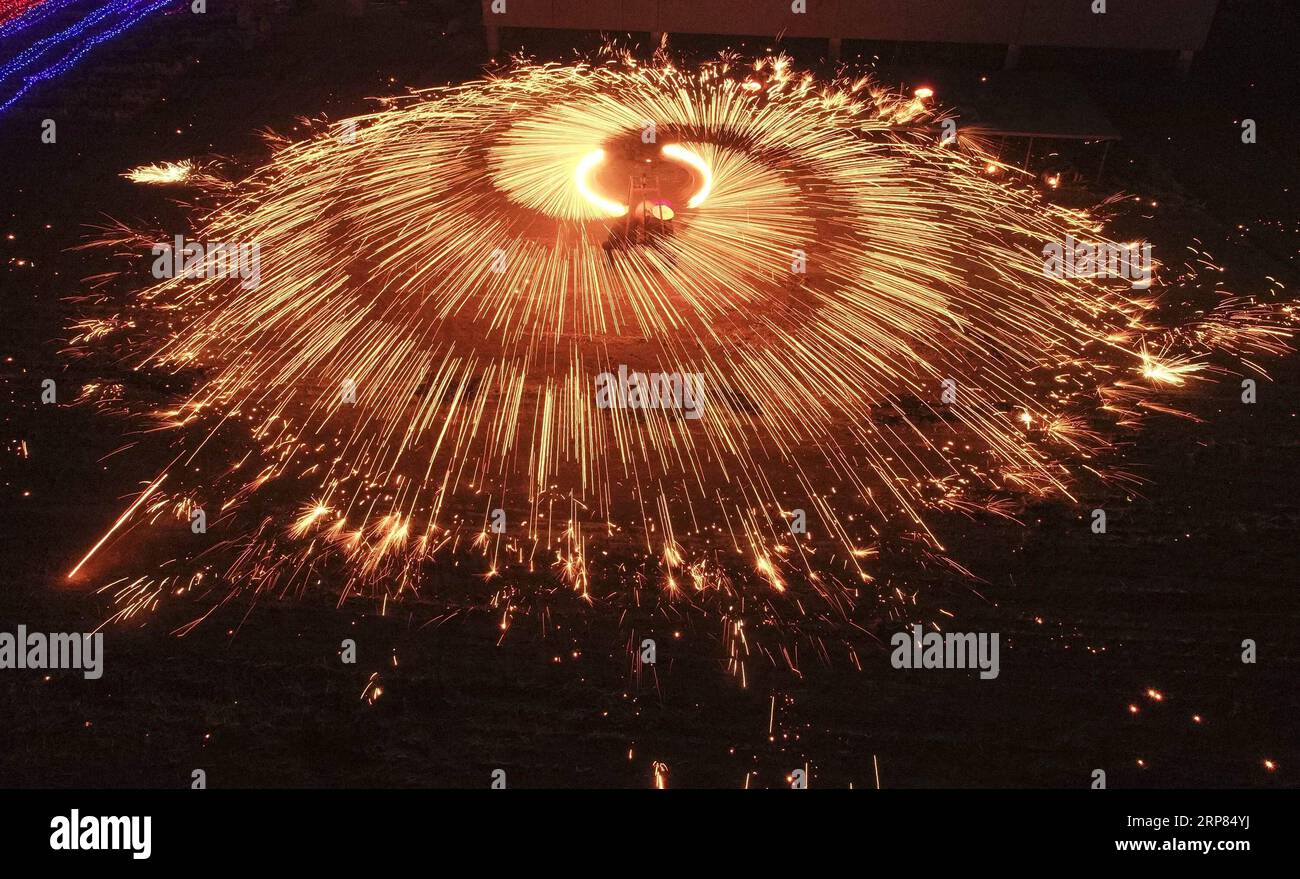 Dashuhua hi-res stock photography and images - Alamy