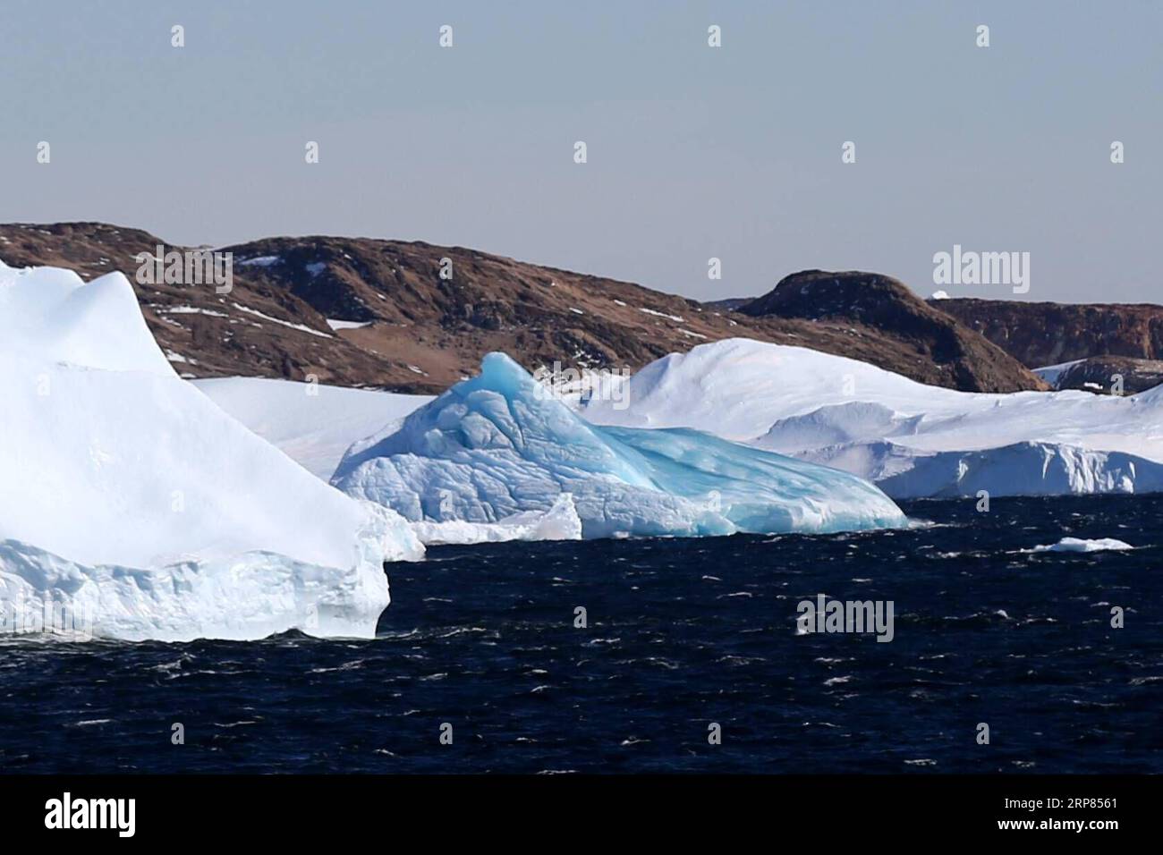 Antarctica chinese research base hi-res stock photography and images ...