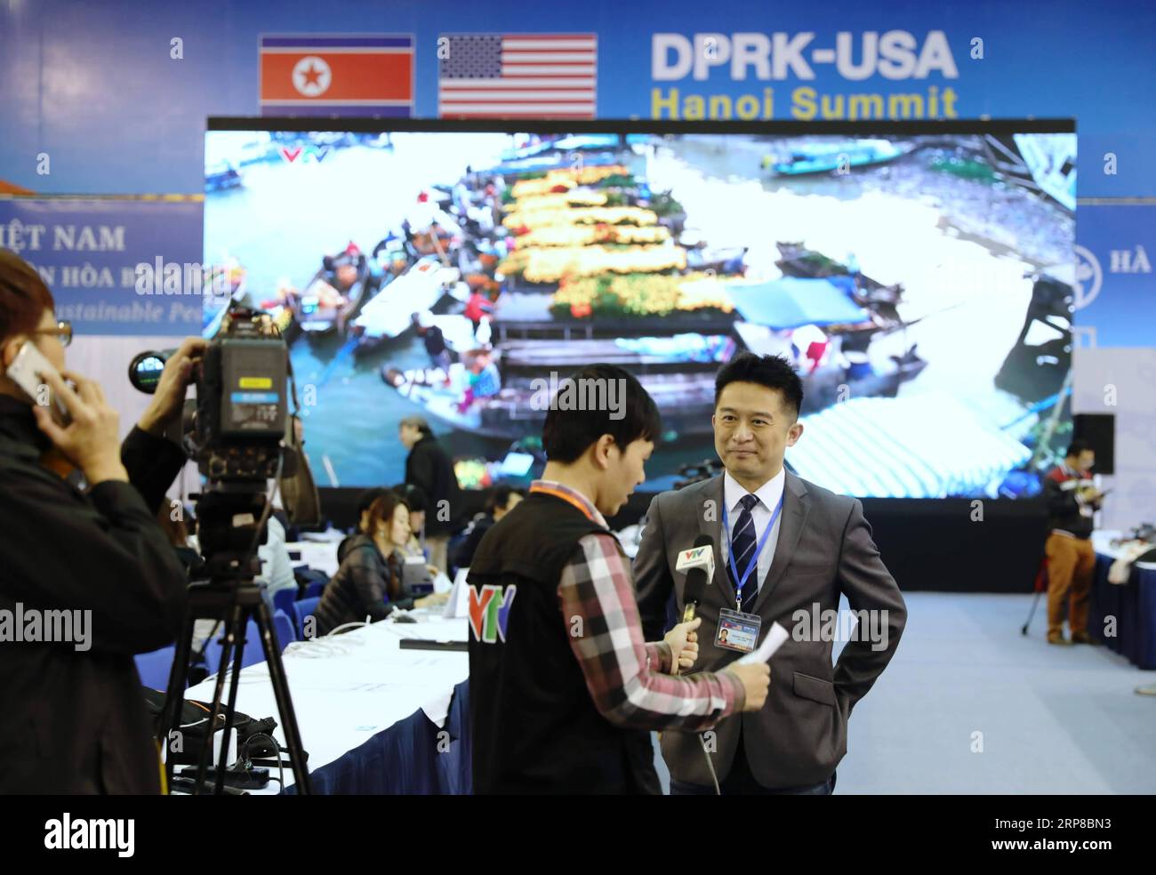 Vietnam hanoi sumit media hi-res stock photography and images - Alamy