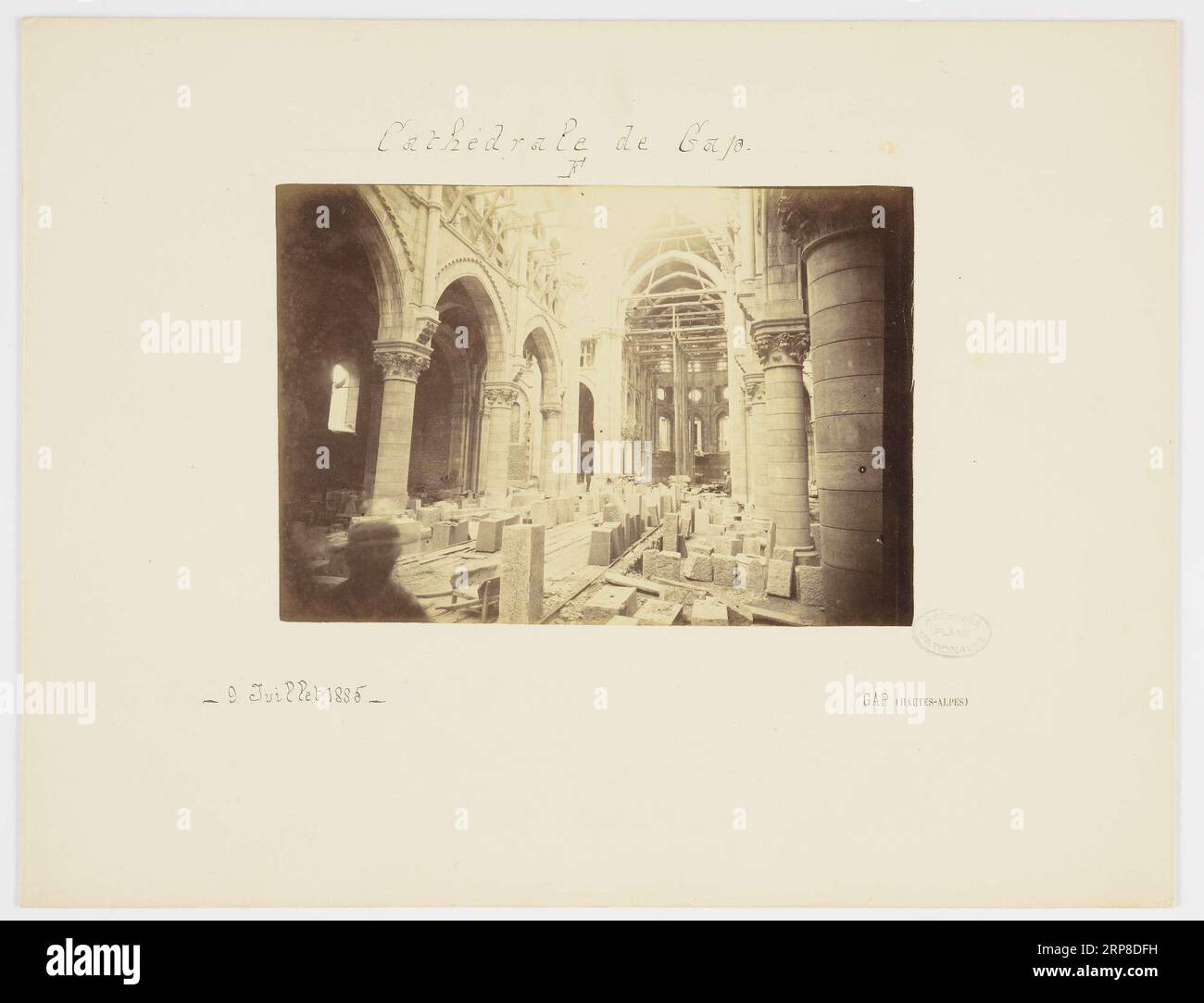 Photographie de l'intérieur de la nef de la cathédrale de Gap July 1885 ...