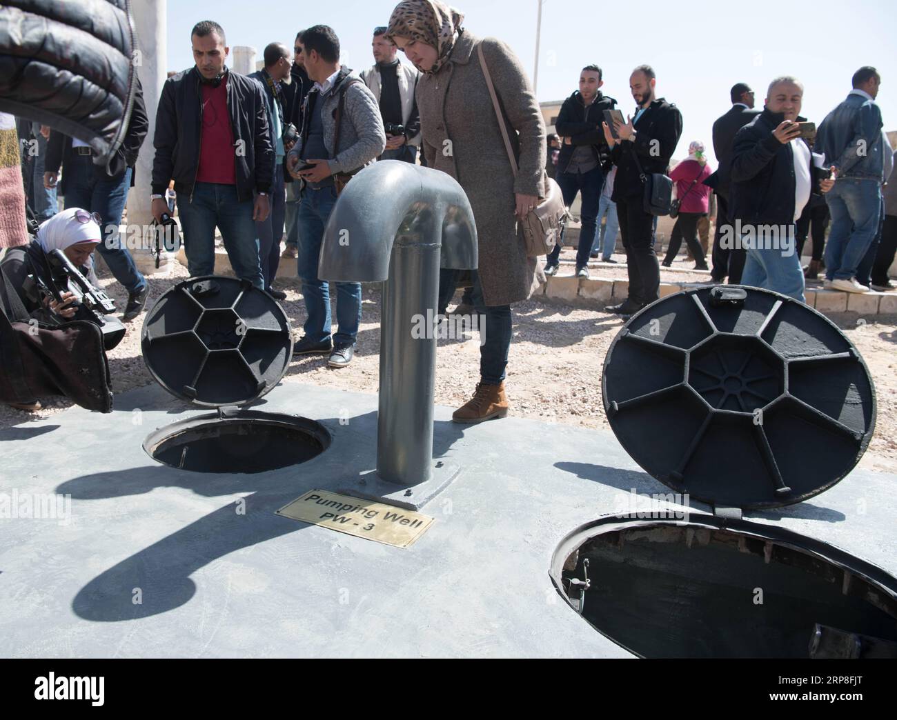 3 old wells hi-res stock photography and images - Alamy