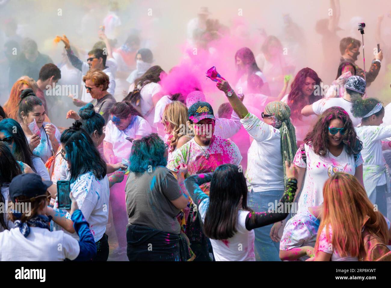 (190310) -- LOS ANGELES, March 10, 2019 -- People celebrate the Holi ...