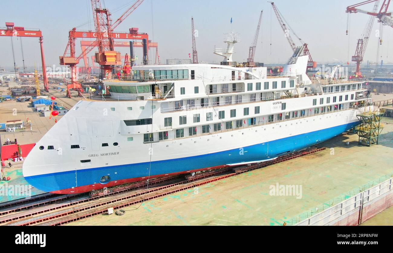 Speed 7 knots hi-res stock photography and images - Alamy