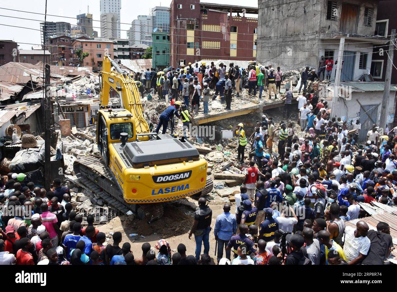 Nigeria building collapse hi-res stock photography and images - Alamy