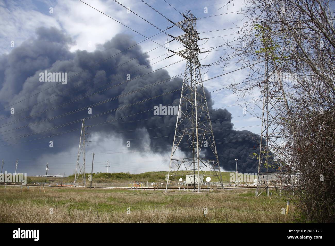 Deer park fire texas hi-res stock photography and images - Alamy
