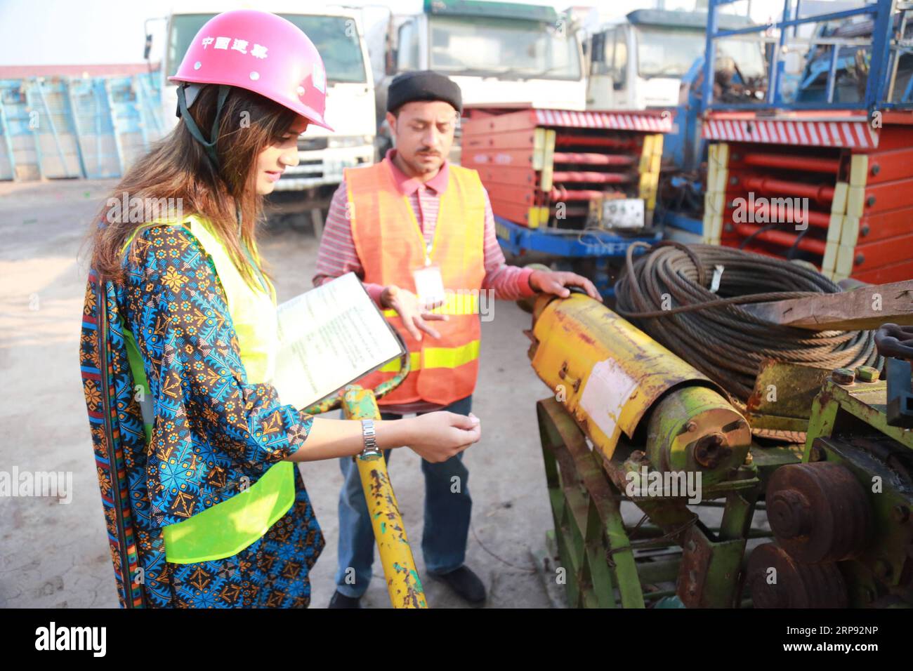 Luo woman hi-res stock photography and images - Alamy