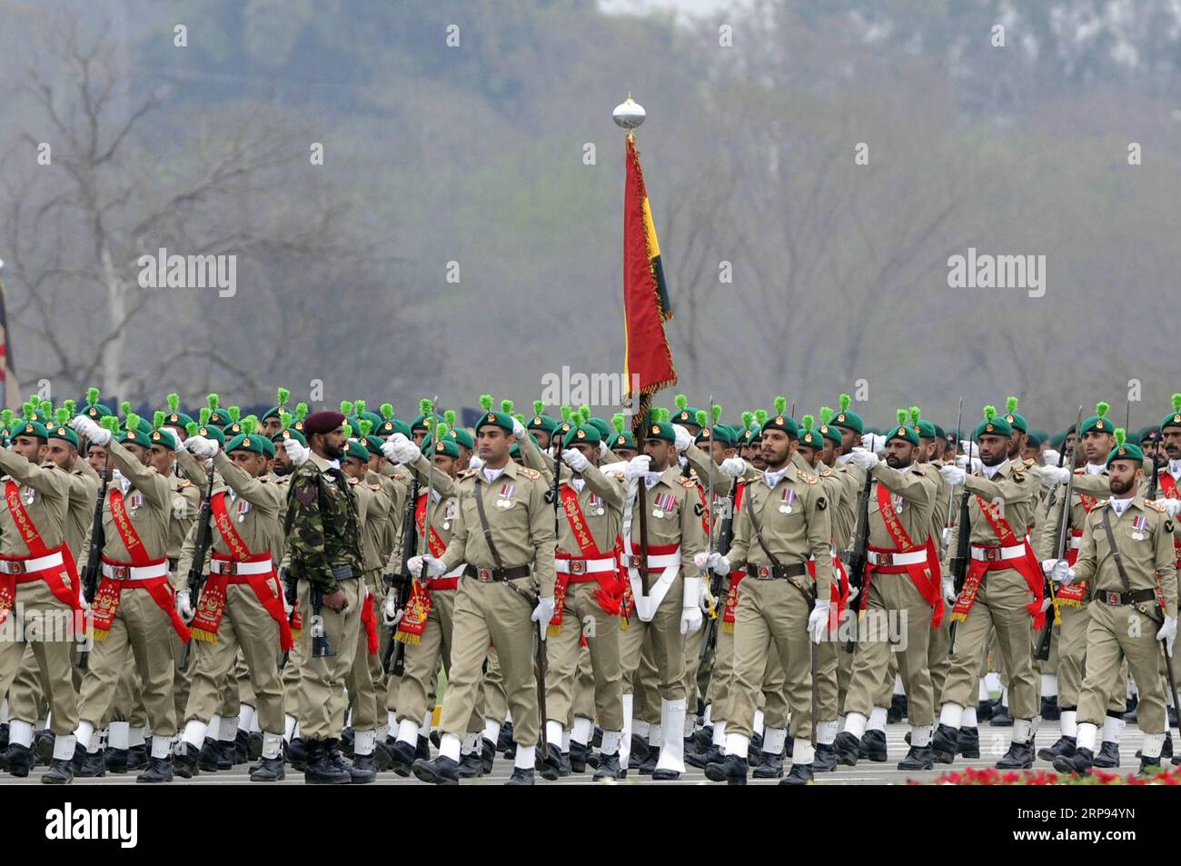 (190323) -- ISLAMABAD, March 23, 2019 -- Pakistani soldiers march ...