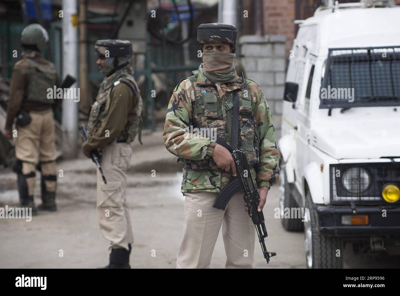 Indian security guard in front hi-res stock photography and images - Alamy