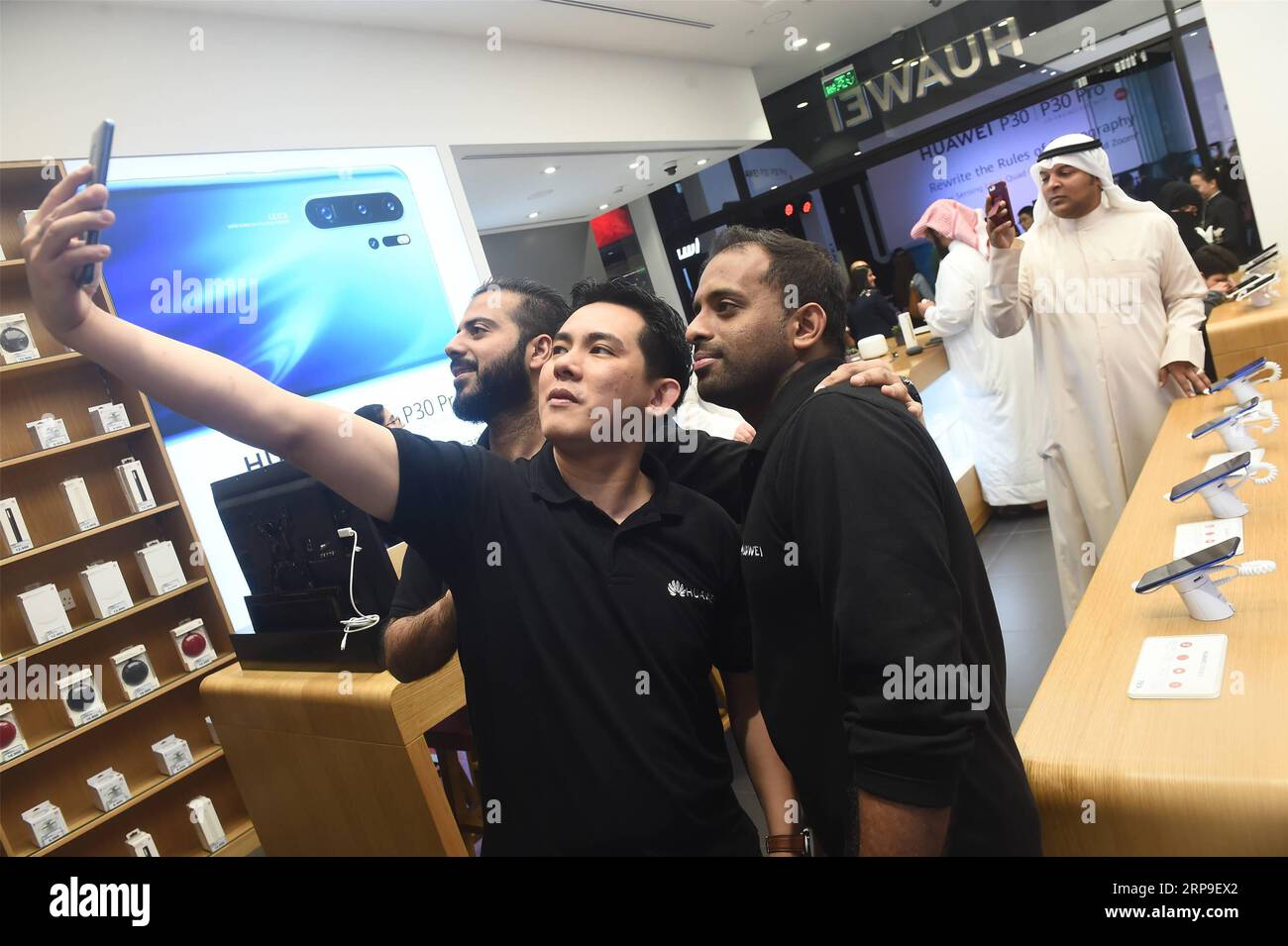 Avenues mall kuwait hi-res stock photography and images - Alamy