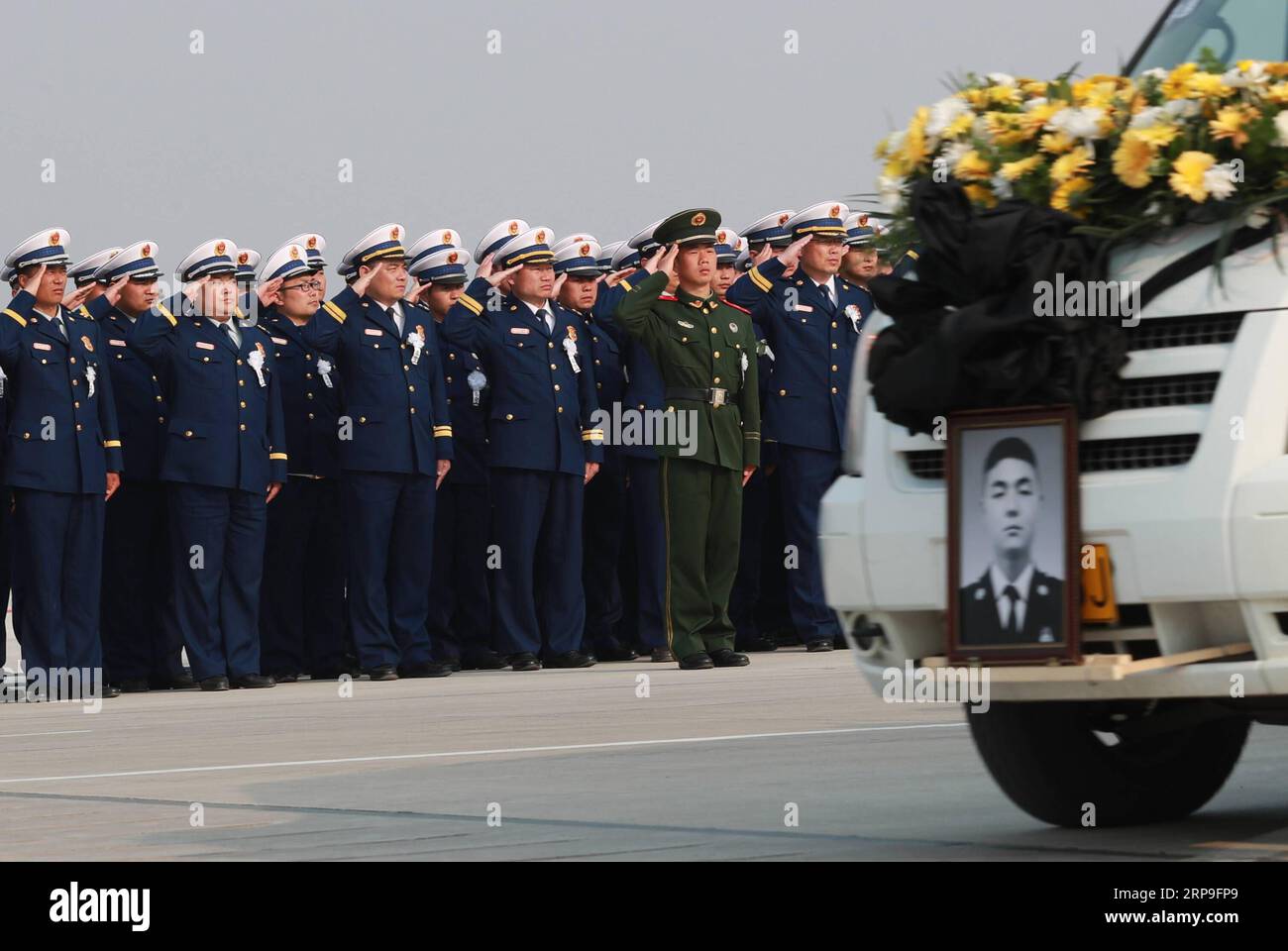 (190405) -- LINYI, April 5, 2019 (Xinhua) -- The remains of Xu Penglong ...