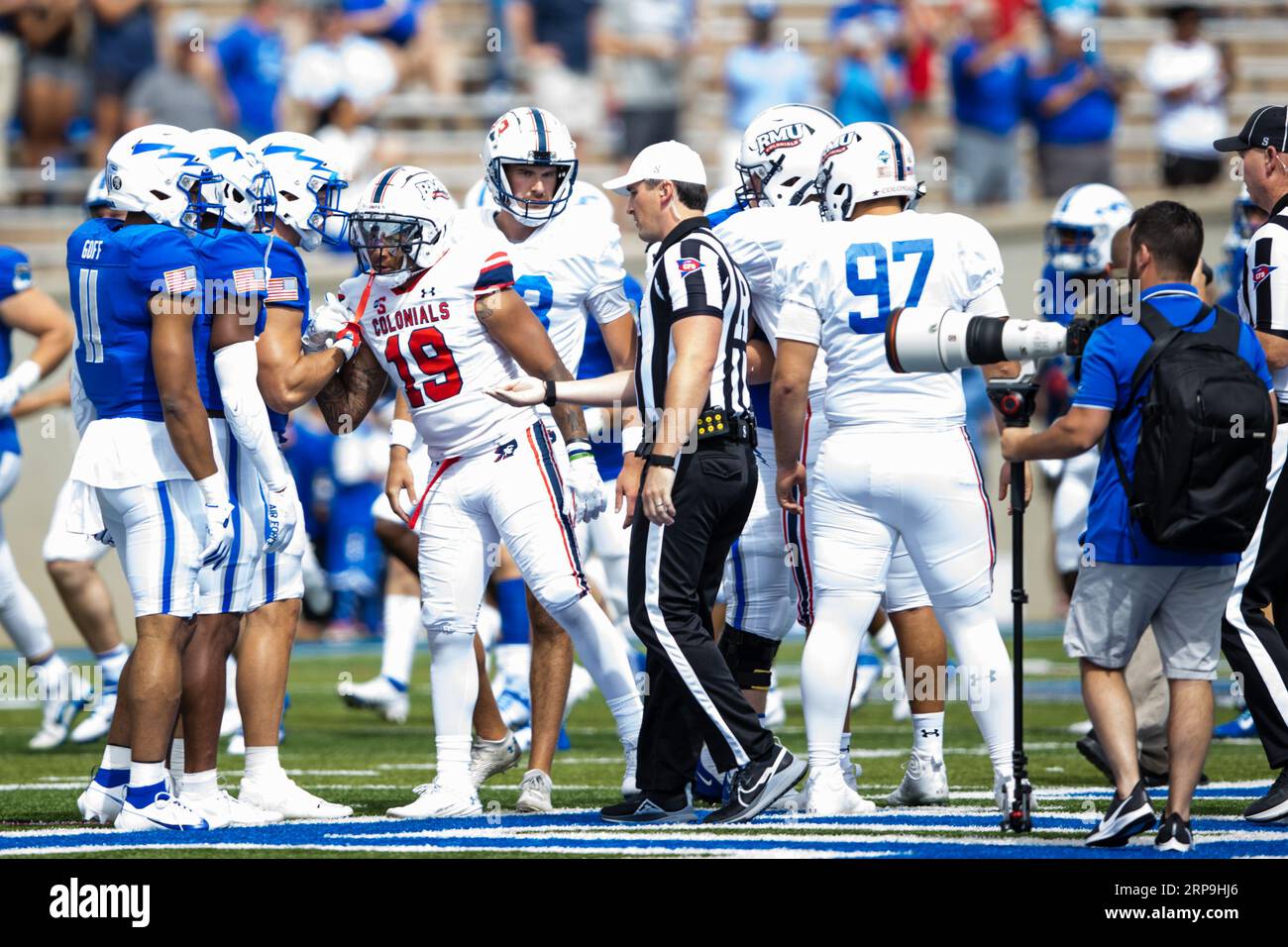 19 5 02 hi-res stock photography and images - Alamy