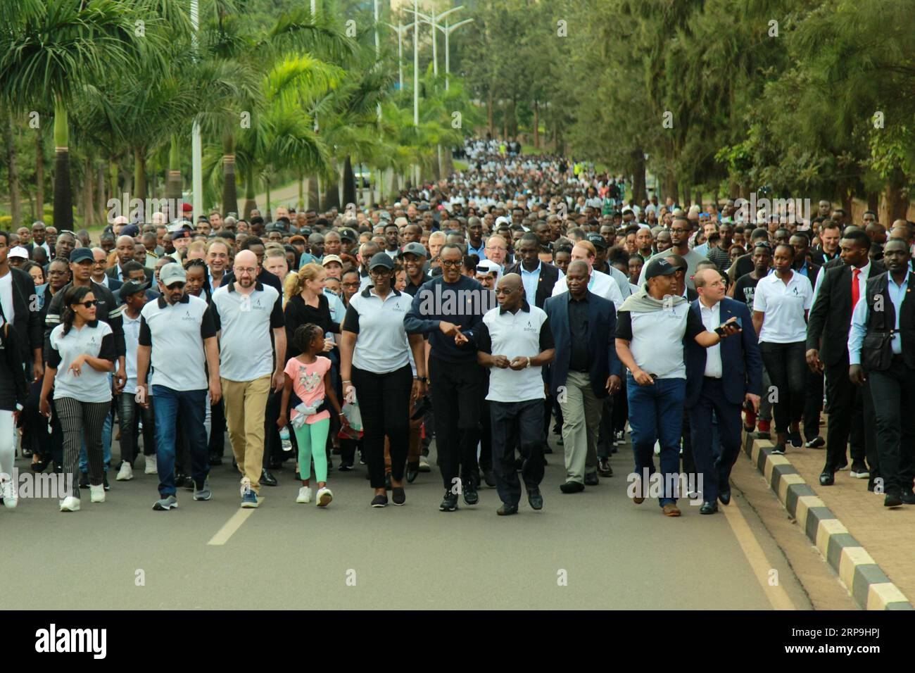 (190407) -- KIGALI, April 7, 2019 -- Rwandan President Paul Kagame (C ...