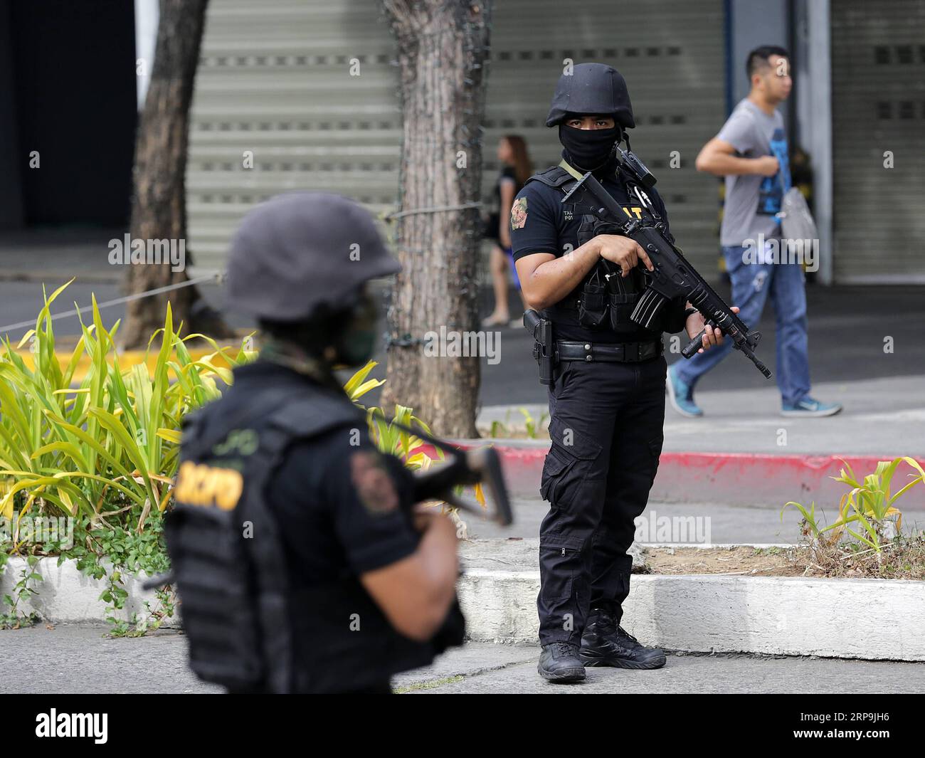 (190409) -- QUEZON CITY, April 9, 2019 -- Members of the Philippine ...