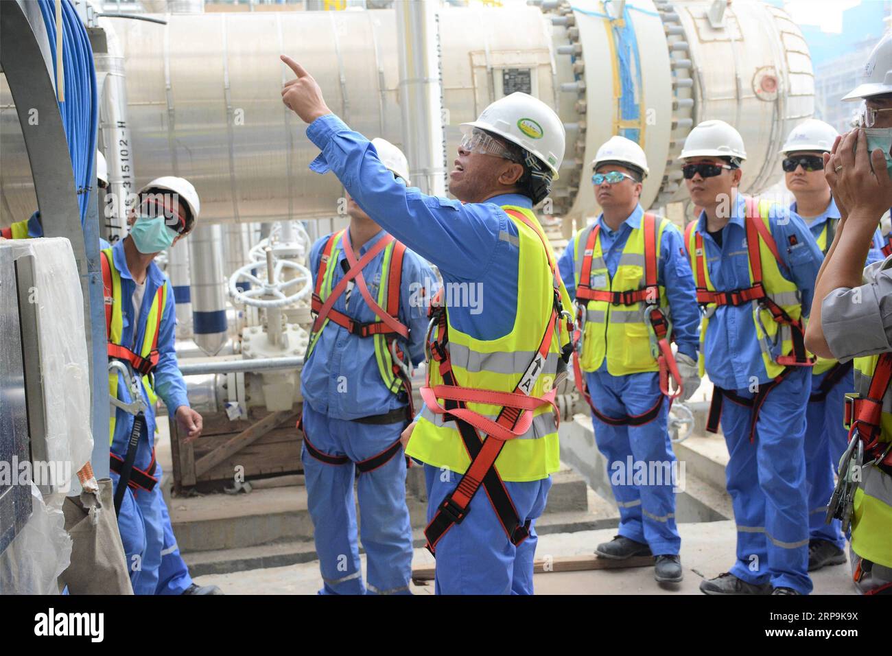 Oil refinery in kuwait hi-res stock photography and images - Alamy