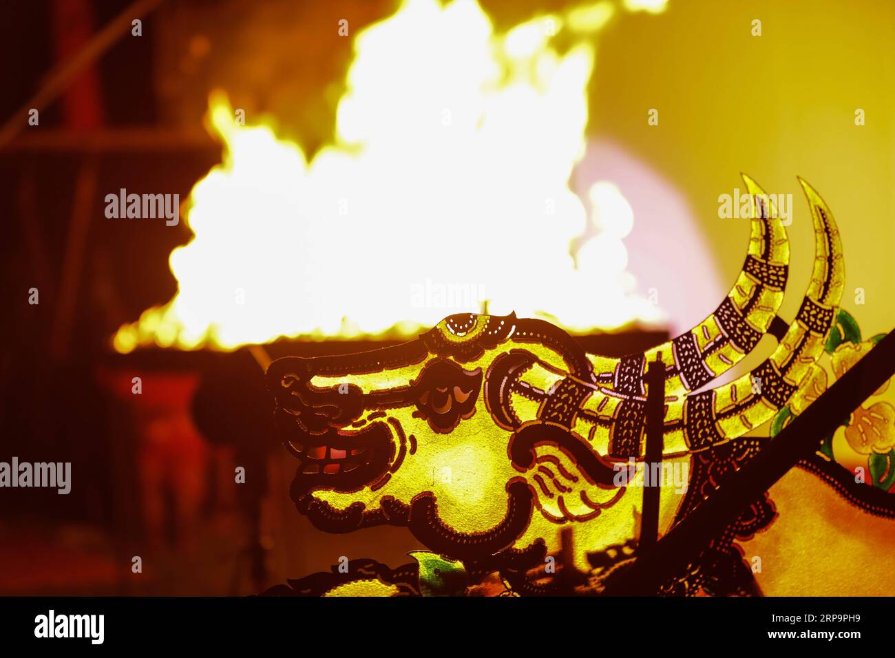 Shadow puppets cambodia hi-res stock photography and images - Alamy