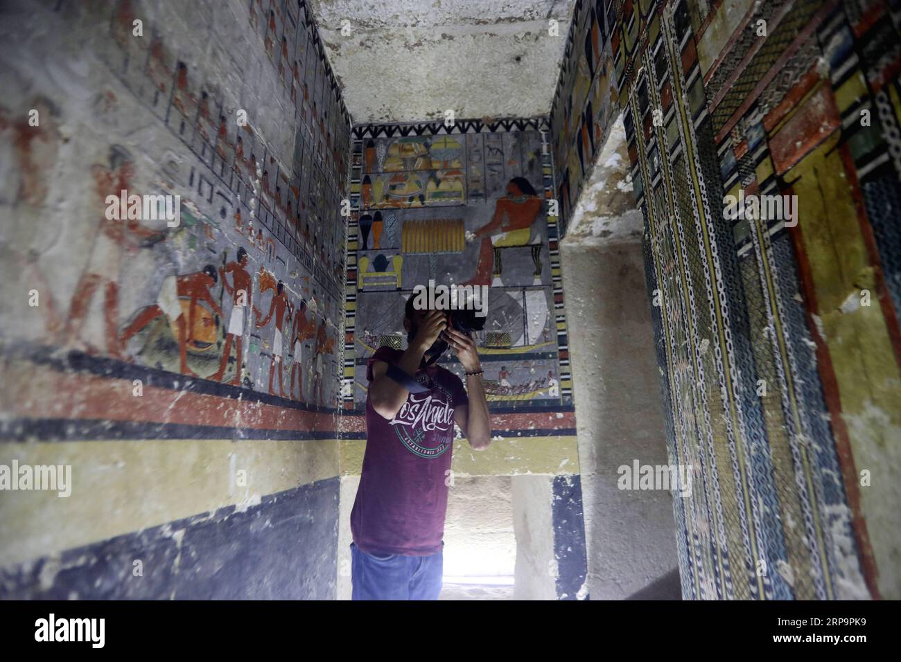 African dignitary hi-res stock photography and images - Alamy