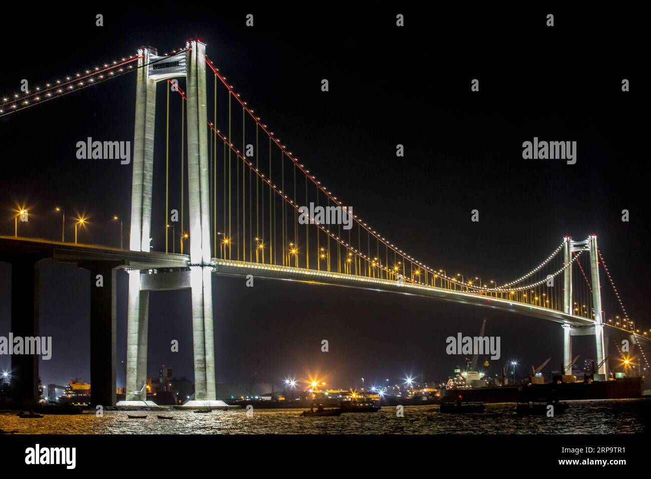 (190417) -- MAPUTO, April 17, 2019 (Xinhua) -- Aerial photo taken on ...