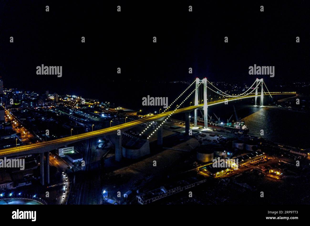 (190417) -- MAPUTO, April 17, 2019 (Xinhua) -- Aerial photo taken on ...