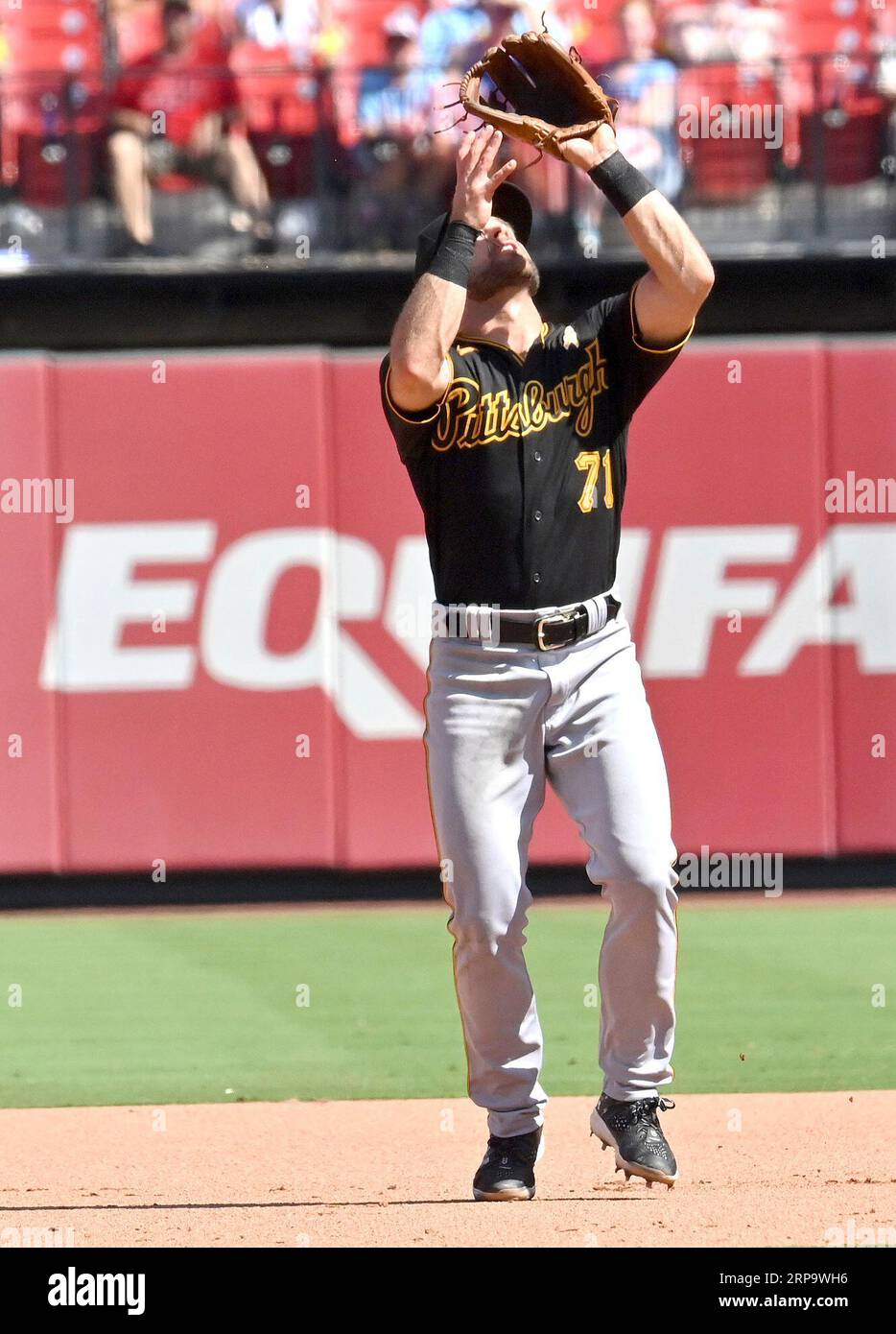 ST. LOUIS, MO - SEPTEMBER 03: Pittsburgh Pirates second baseman Vinny ...