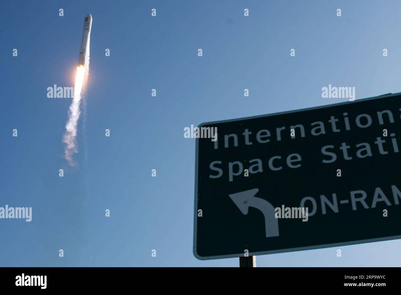 Northrop grumman antares rocket hi-res stock photography and images - Alamy