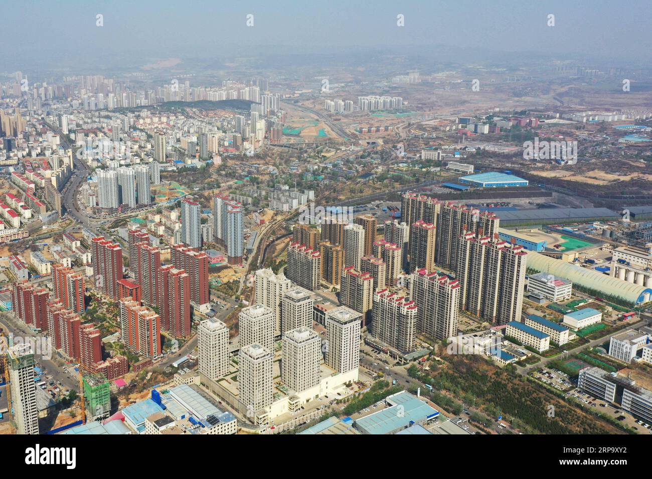 Artificial platforms hi-res stock photography and images - Alamy