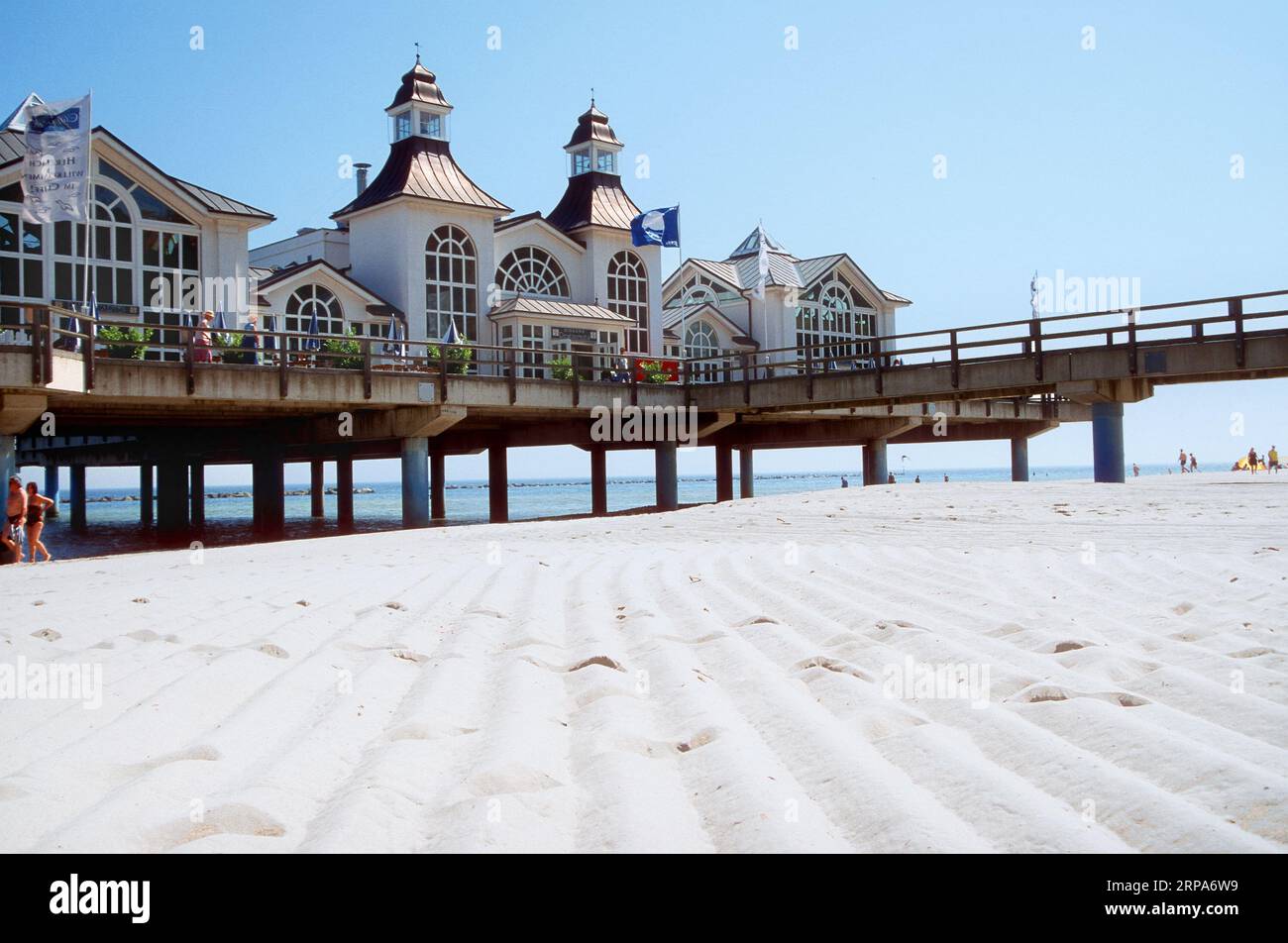 Sellen hi-res stock photography and images - Alamy