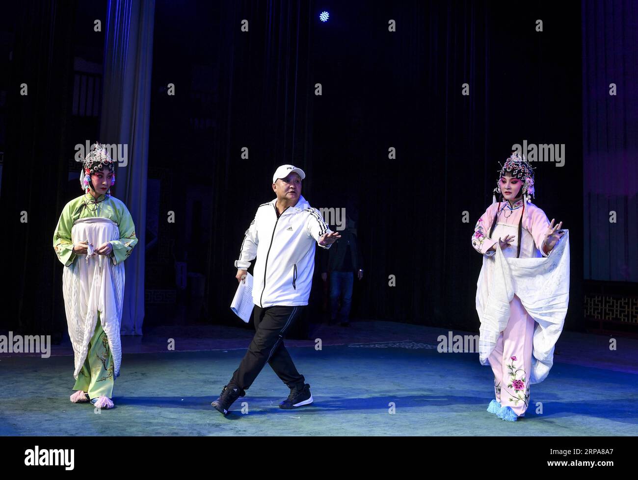 Ma qi hi-res stock photography and images - Alamy