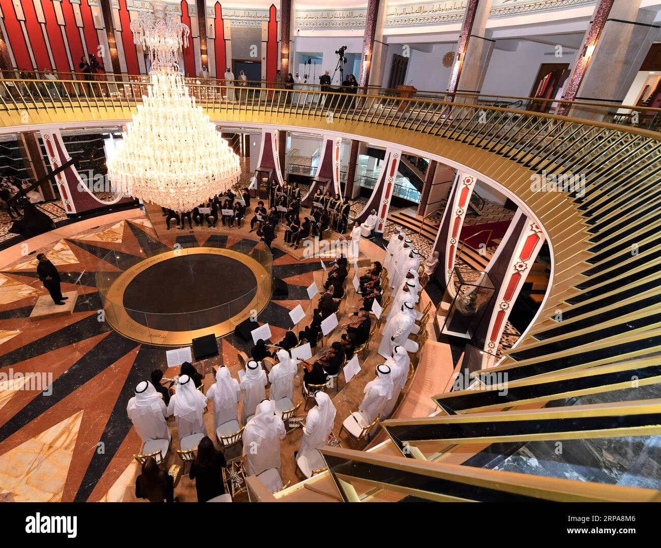 (190429) -- KUWAIT, April 29, 2019 () -- A band performs at the opening ...