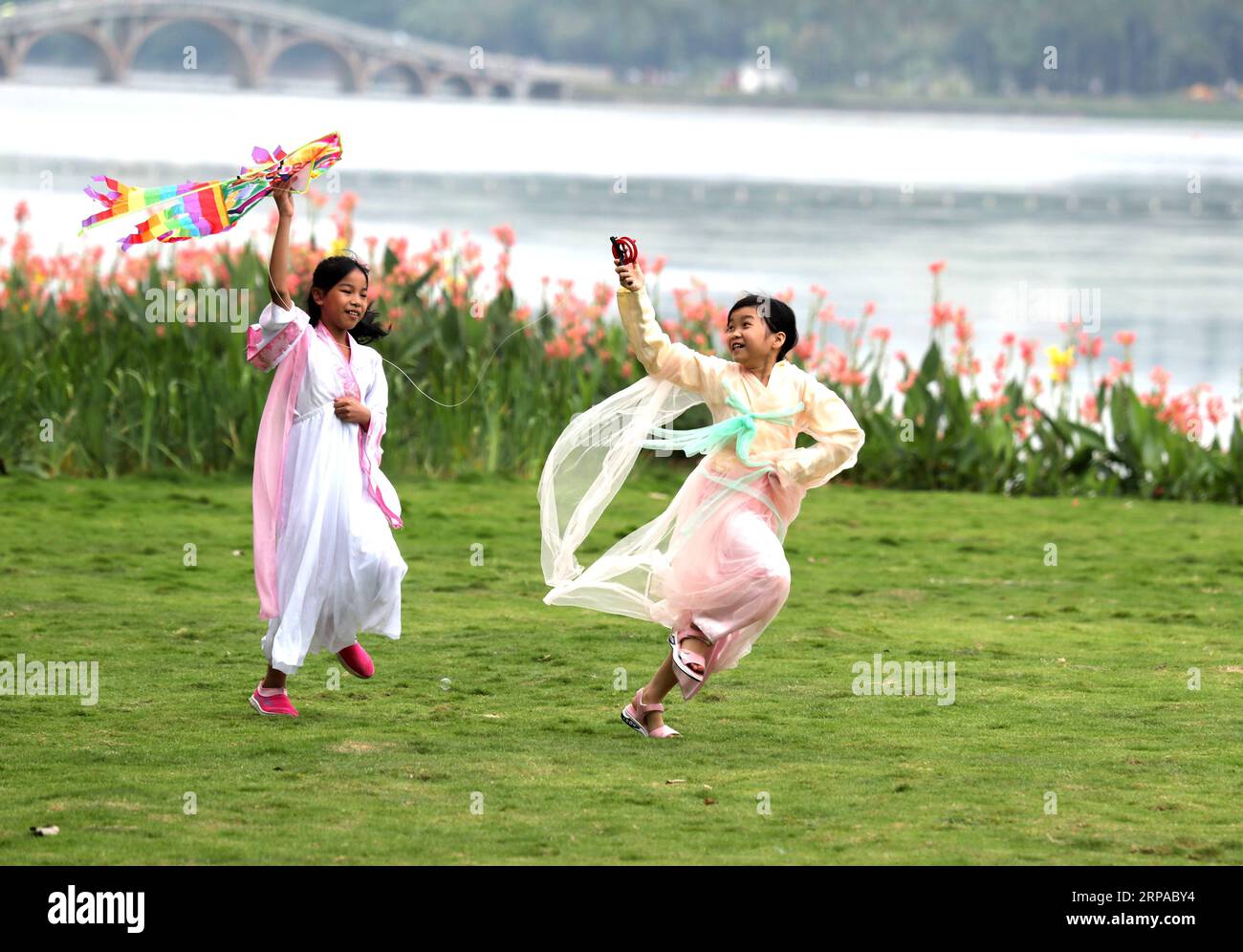 Zhou hua hi-res stock photography and images - Alamy