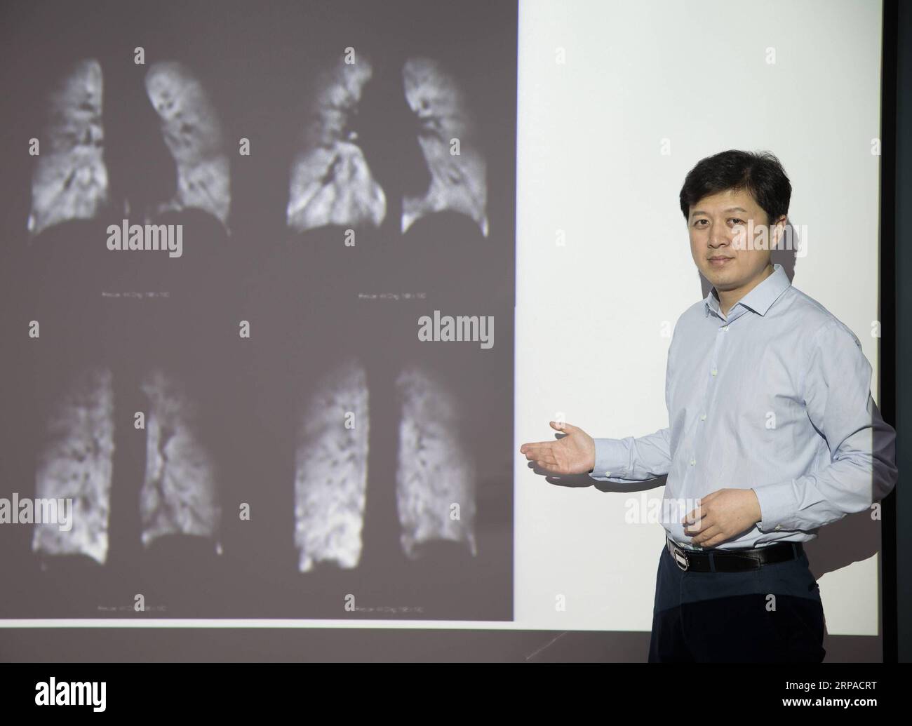 Magnetic resonance imaging mri hi-res stock photography and images - Alamy