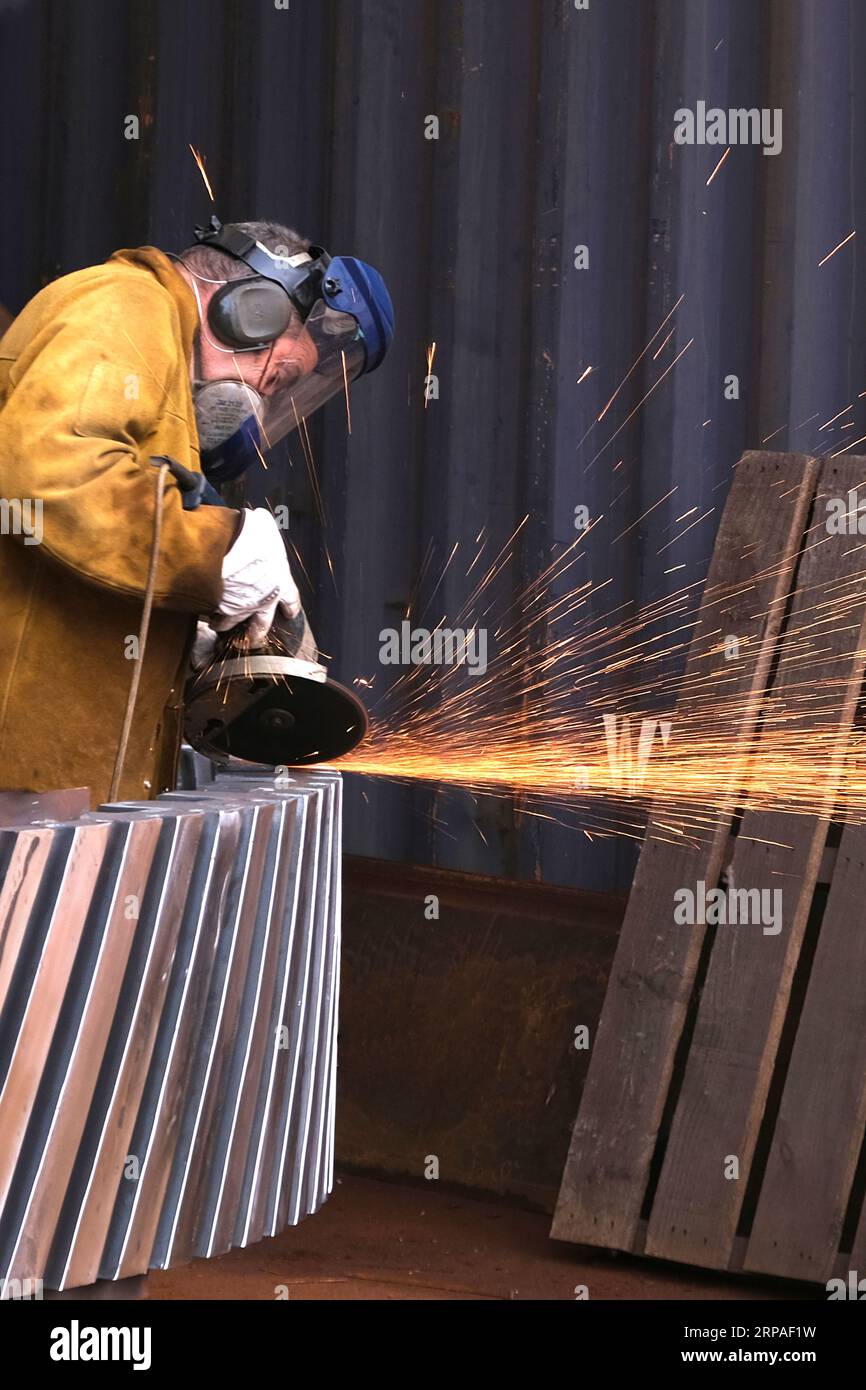 Industrial workshop hi-res stock photography and images - Alamy