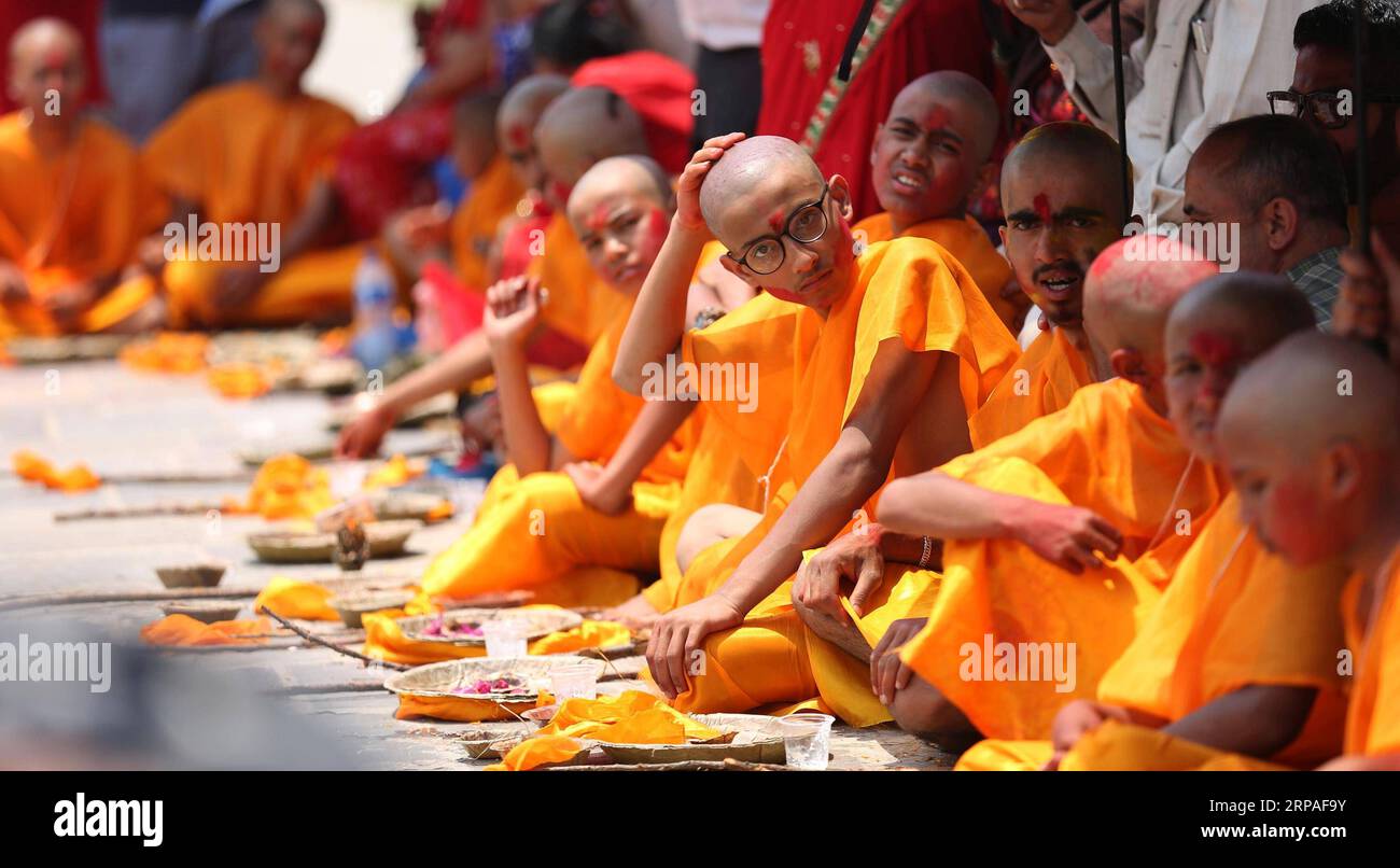(190508) -- BEIJING, May 8, 2019 -- Hindu boys attend a religious ...