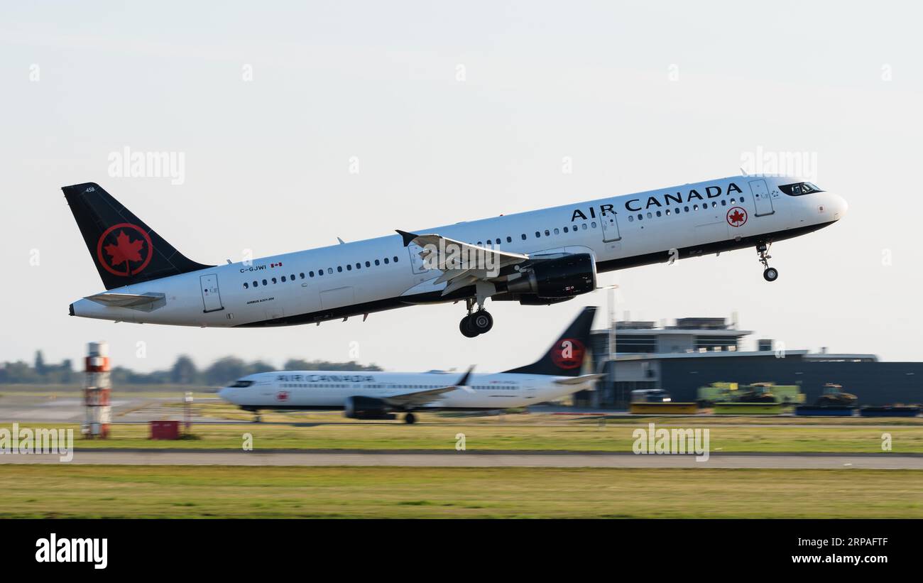 Richmond, British Columbia, Canada. 2nd Sep, 2023. An Air Canada Airbus ...