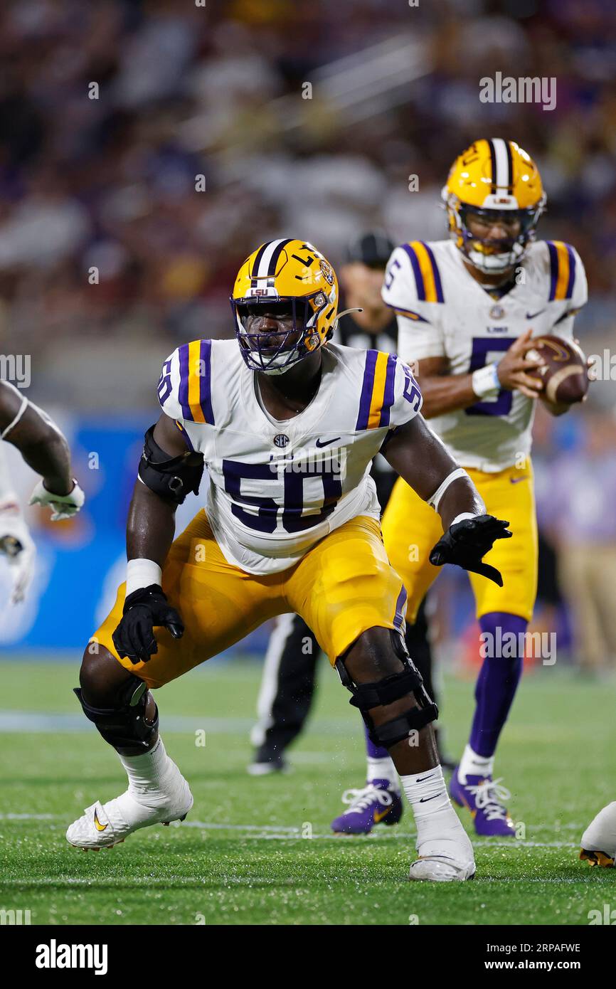 ORLANDO, FL - SEPTEMBER 03: LSU Tigers offensive lineman Emery Jones Jr ...