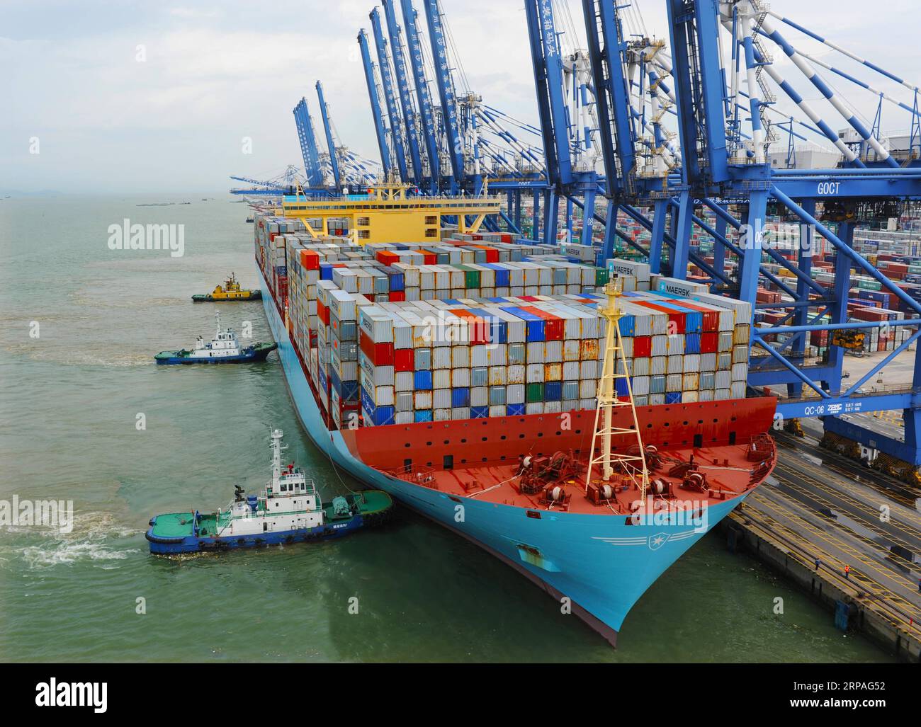 Nansha port hi-res stock photography and images - Alamy