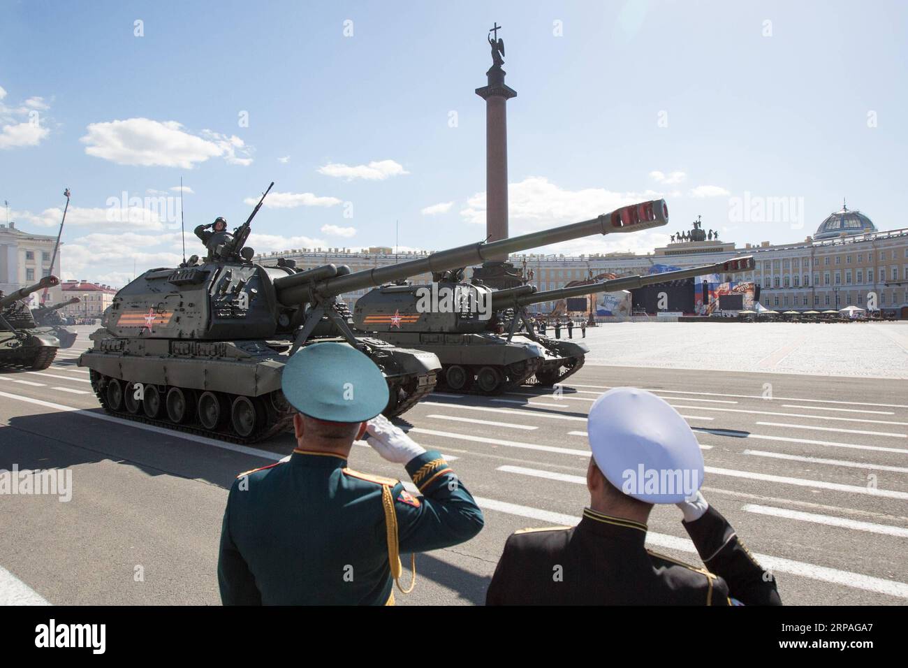 Rusian military tanks hi-res stock photography and images - Alamy