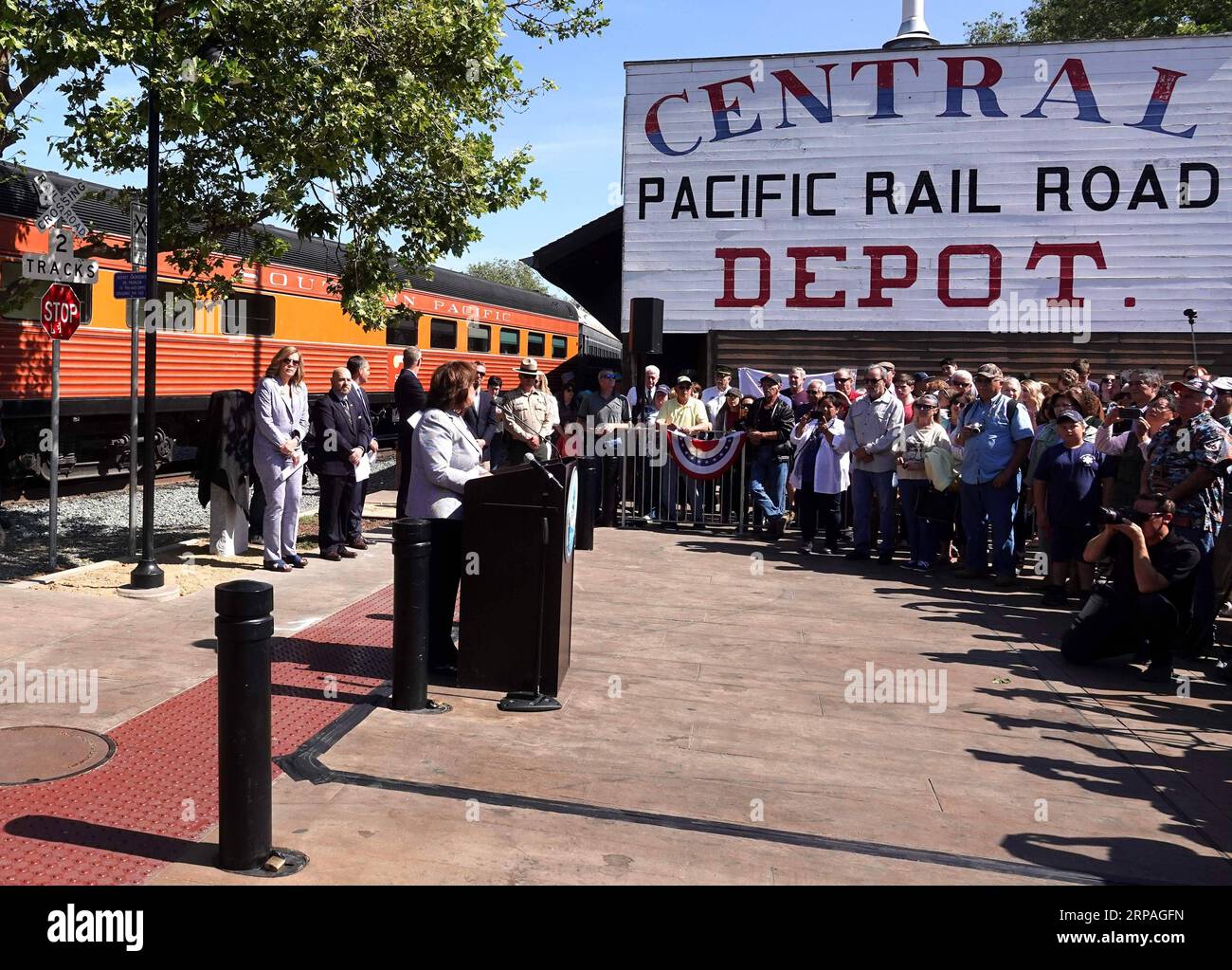American transcontinental railroad hi-res stock photography and images ...