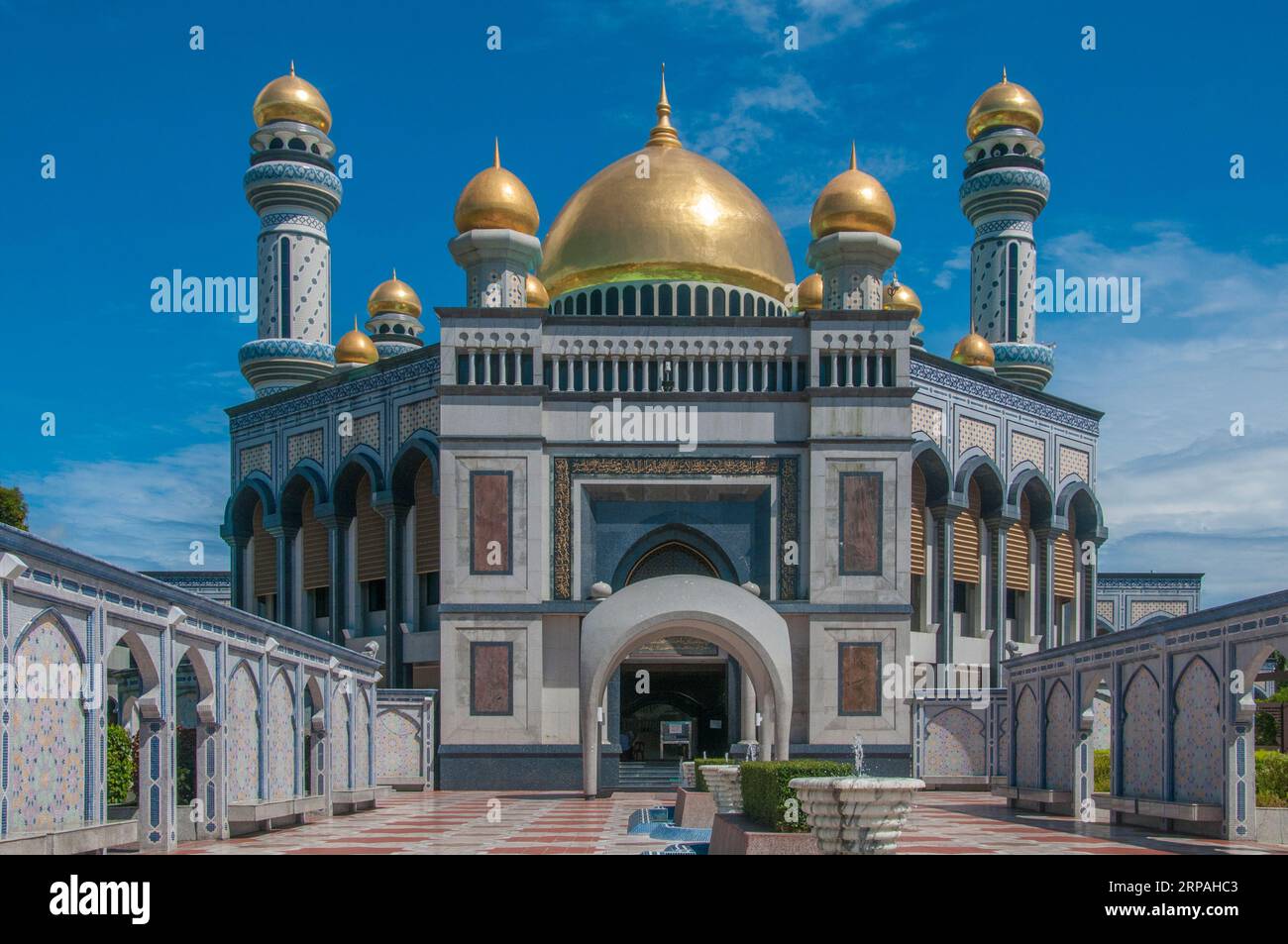 Jame 'Asr Hassanal Bolkiah Mosque, Bandar Seri Begawan, Brunei Stock ...