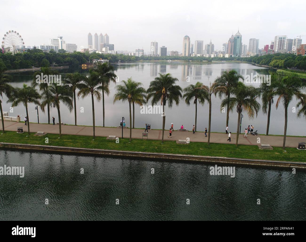 Zhou hua hi-res stock photography and images - Alamy