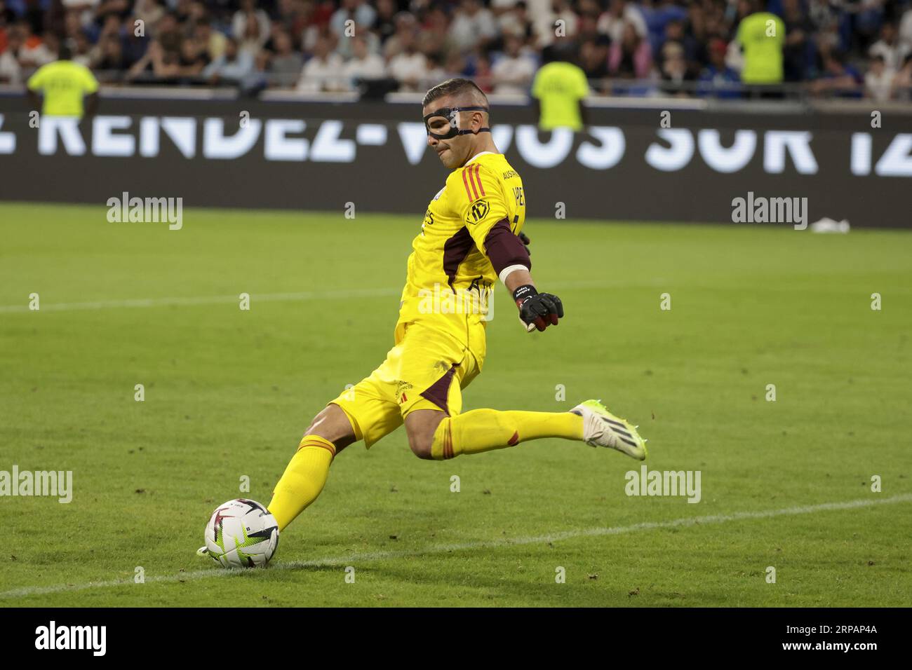 Lyon goalkeeper hi-res stock photography and images - Alamy