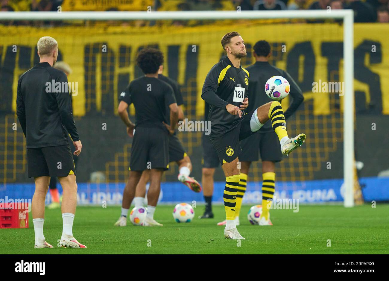 Niclas Fuellkrug, Füllkrug, BVB 14 at warm-up in the match BORUSSIA ...