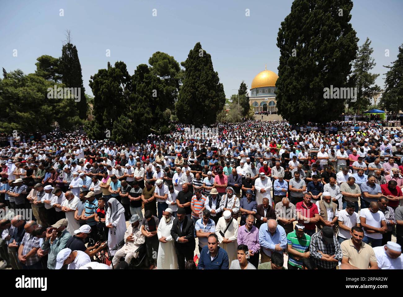 17 ramadan mosque hi-res stock photography and images - Alamy