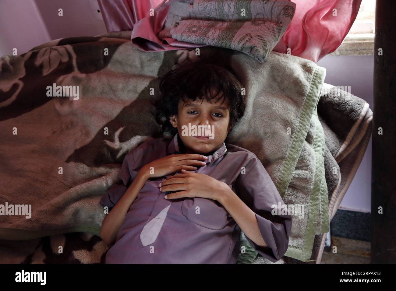 Stunted children hi-res stock photography and images - Alamy