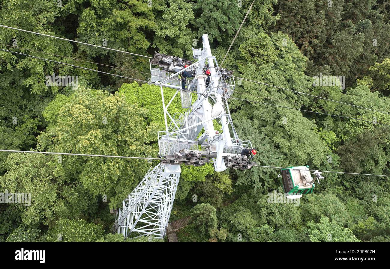 (190523) -- ZHANGJIAJIE, May 23, 2019 (Xinhua) -- Aerial photo taken on ...