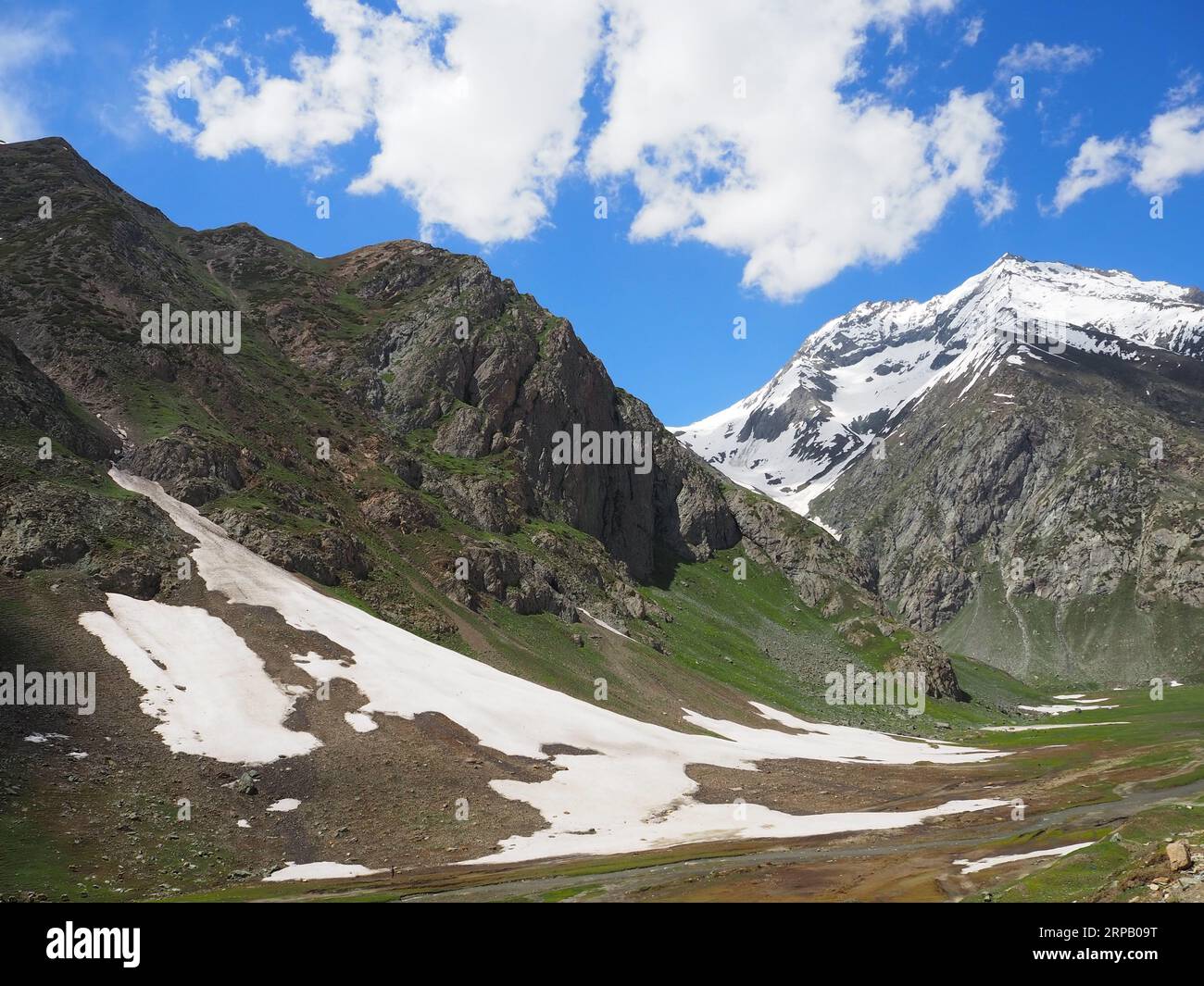 Zoji la pass hi-res stock photography and images - Alamy