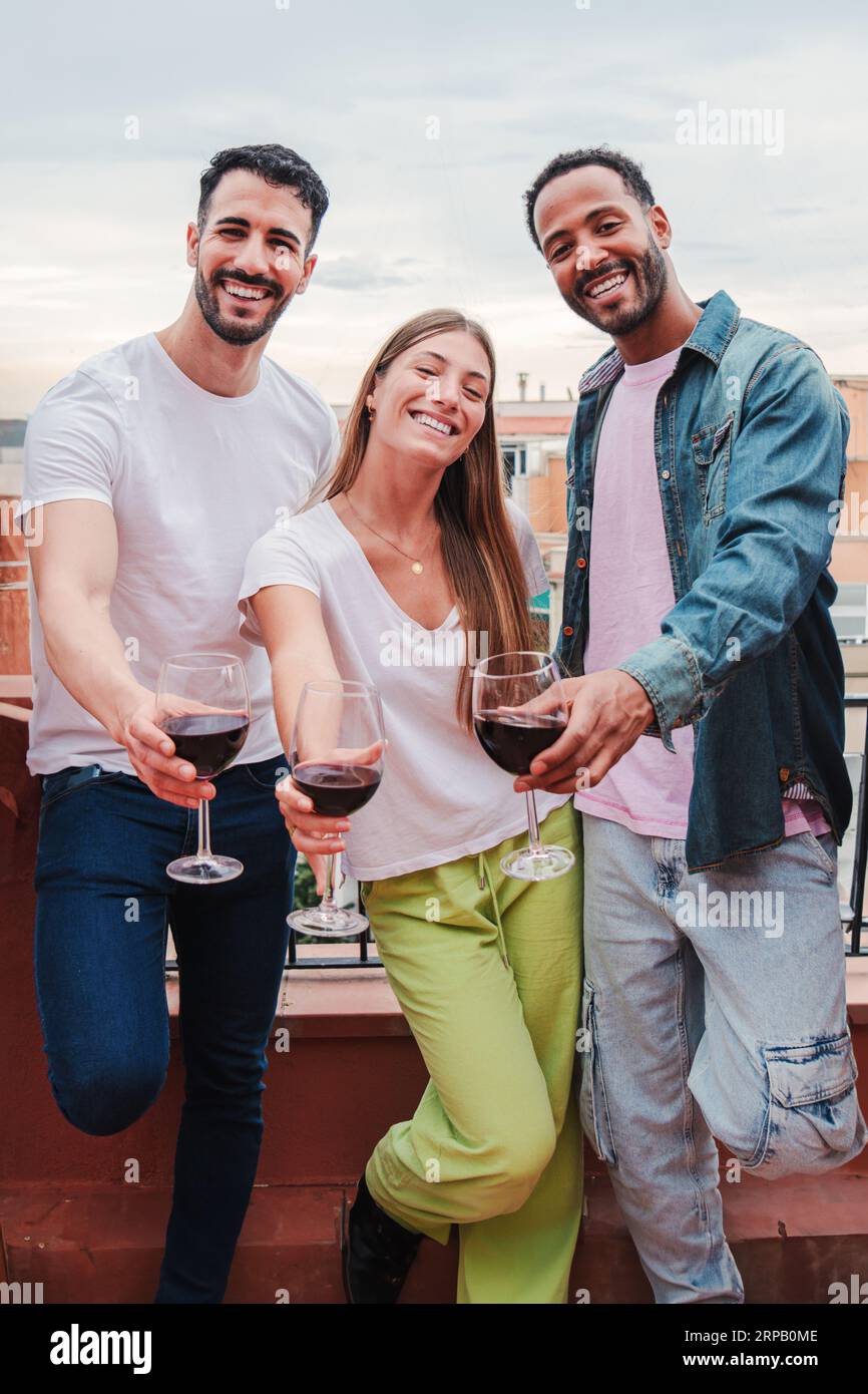 Toasting wine on a vineyard hi-res stock photography and images - Alamy