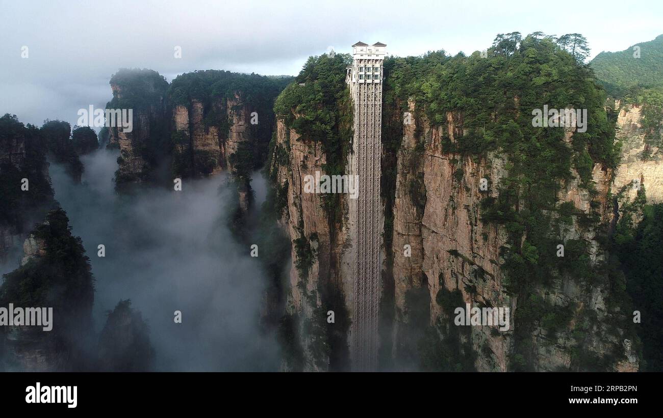 Elevator meter hi-res stock photography and images - Alamy